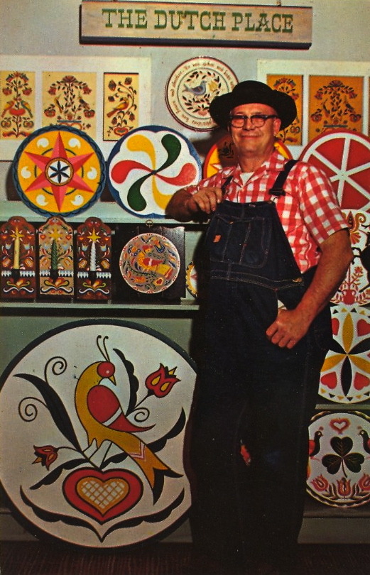 Pandiculating Hot Links – Tacky Raccoons