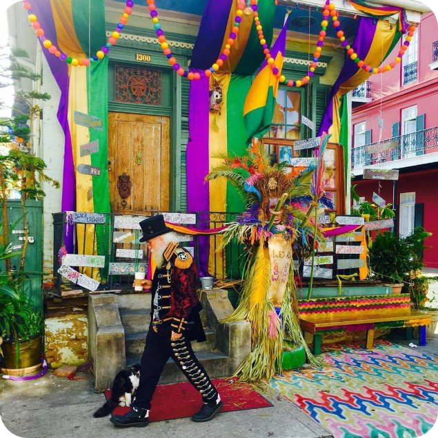 Mardi Gras Float House 4 – Tacky Raccoons