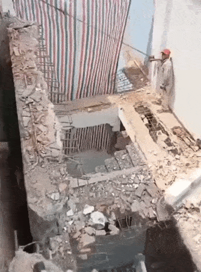 The .Gif Friday Post No. 807 – The Wrong Hand, Lid Flippers & The ...